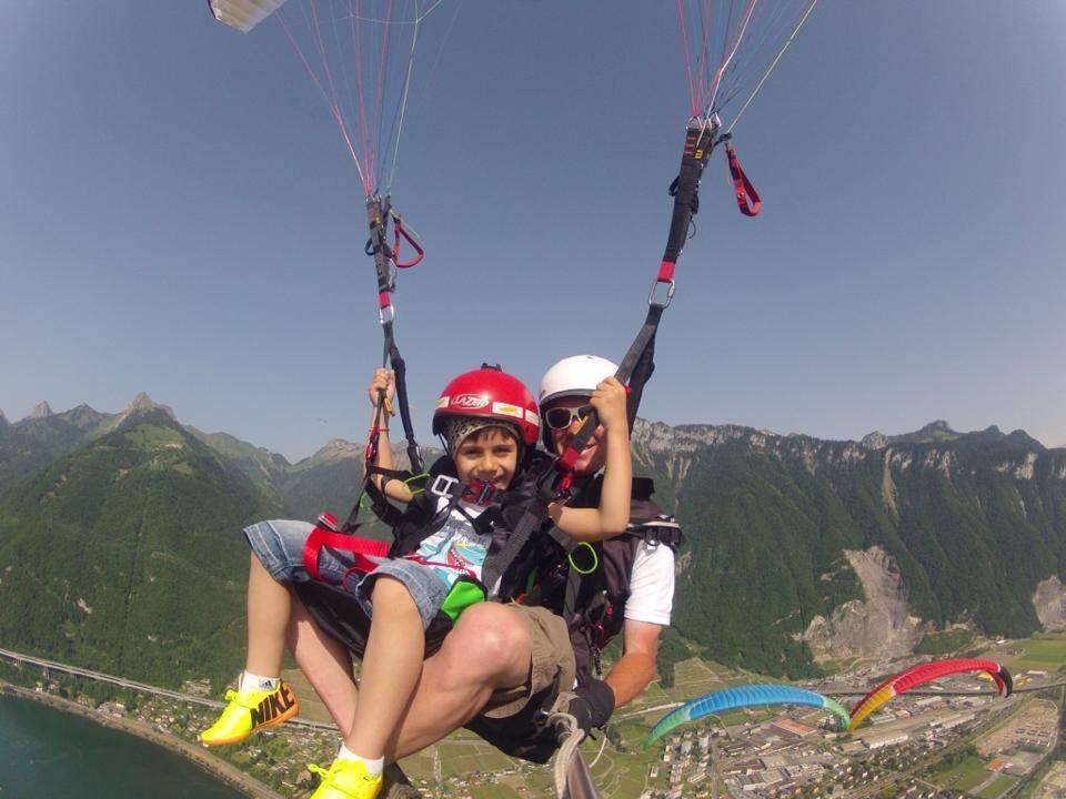 Tandem Paragliding at Lake Geneva for Kids (4-16 years) | Skypassion ...